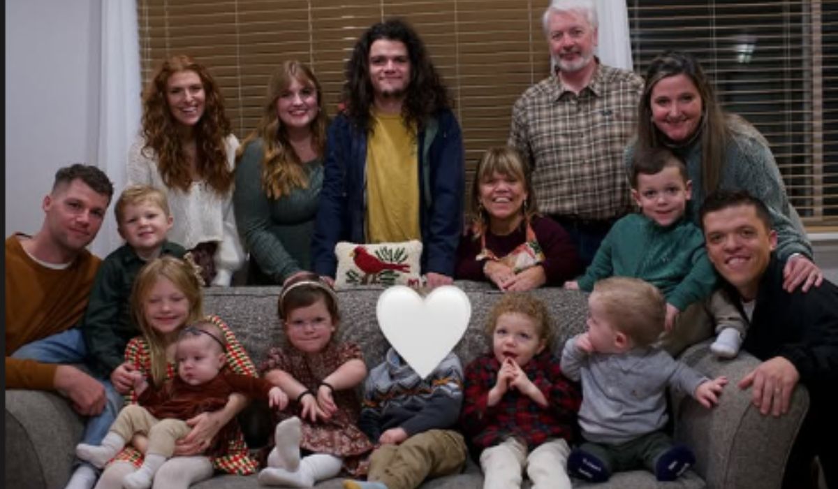 LPBW: Amy Roloff Hints At ODD Family Dynamics With Latest Family Photo ...