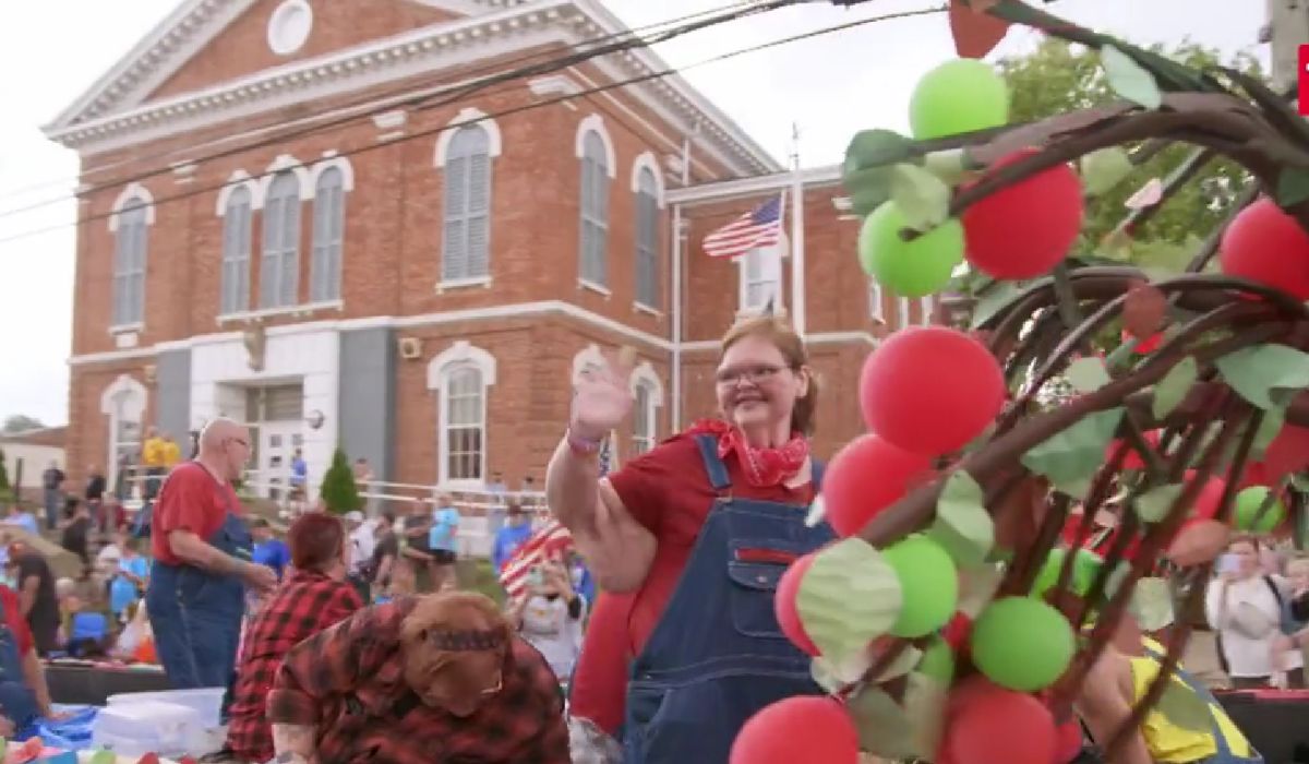 1000 Lb Sisters: Tammy Slaton Takes The Corn Fest Parade By Storm ...