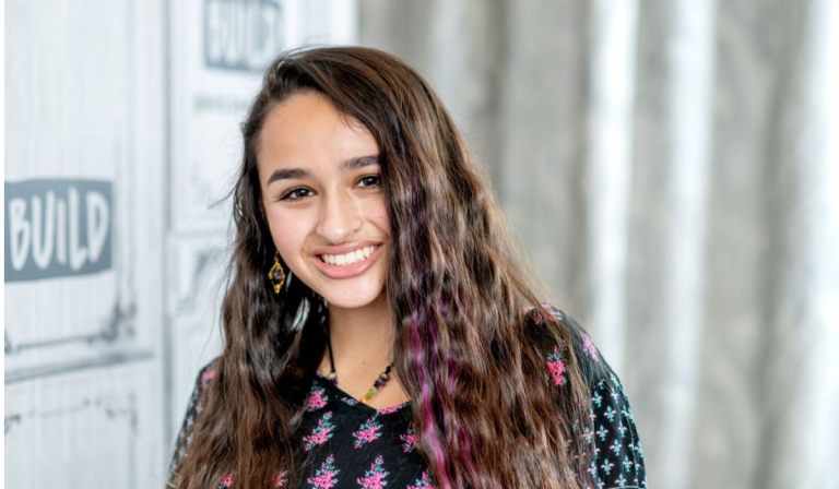 I Am Jazz Star Jazz Jennings Looks Nothing Like Herself, Flaunts ...