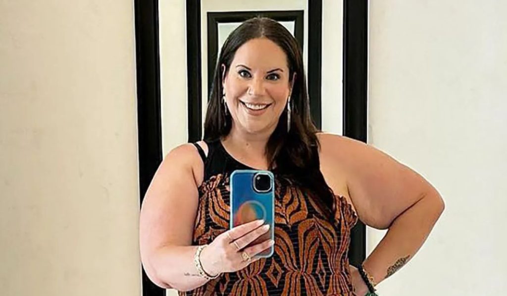 MBFFL: Whitney Way Thore Shocks Fans With Micro Bangs Haircut — Looks ...