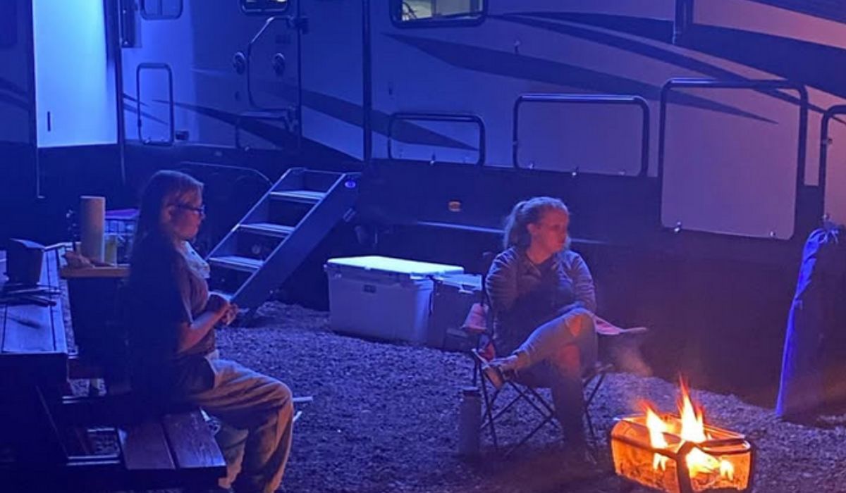 Sister Wives: Janelle Brown Shares Final Update On Her “Fifth Wheel ...