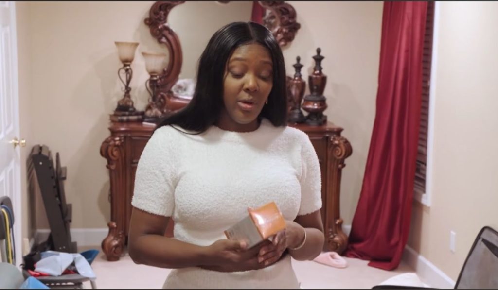 90 Day Fiance: Ashia Puts Together A Care Package For Her Nigerian Man ...